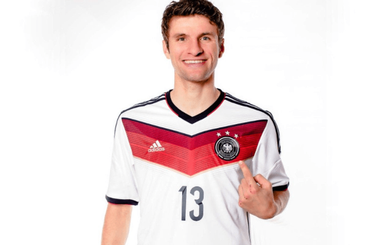 Celebrating Thomas Müller’s 500th Career Game – Bright, shiny objects!